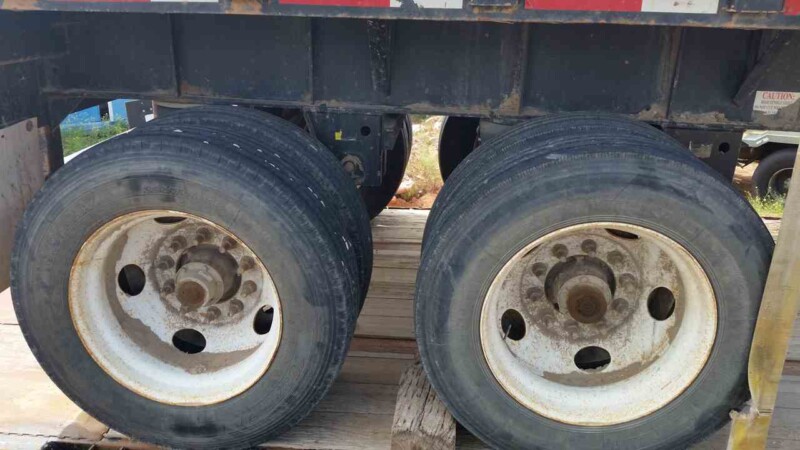 2008 Wade T/A Flatbed Trailer - Beeman Equipment Sales