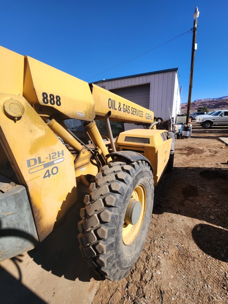 2005 Gehl DL-12H Telehandler (4x4) - Beeman Equipment Sales