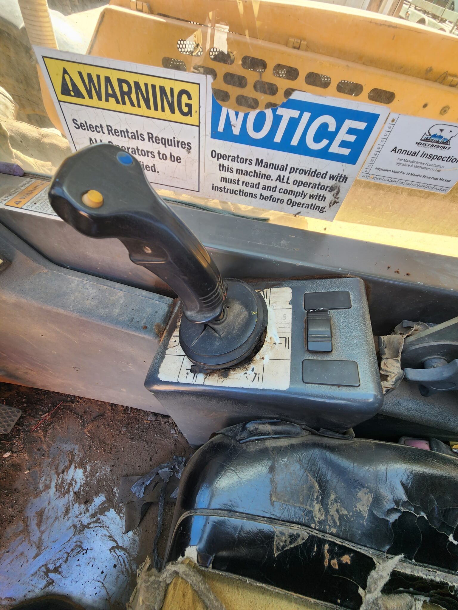 2005 Gehl DL-12H Telehandler (4x4) - Beeman Equipment Sales