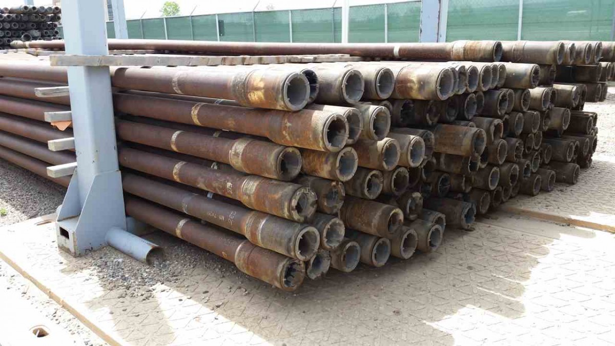 Drill Pipe- 4 1/2" (RNG II) Bottleneck - Beeman Equipment Sales