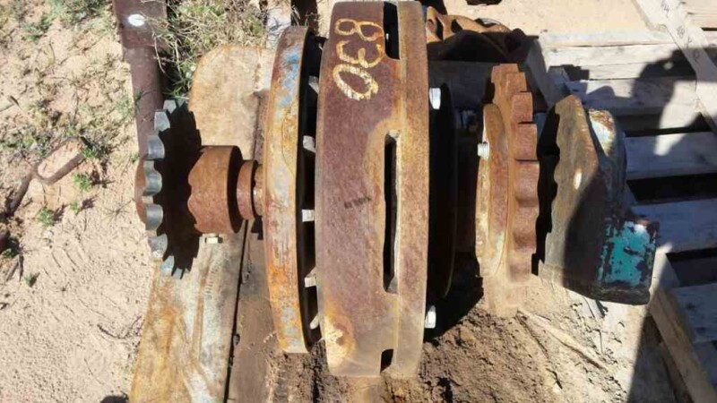 Riser Box & Right Angle Drive & Clutch Assembly - Beeman Equipment Sales