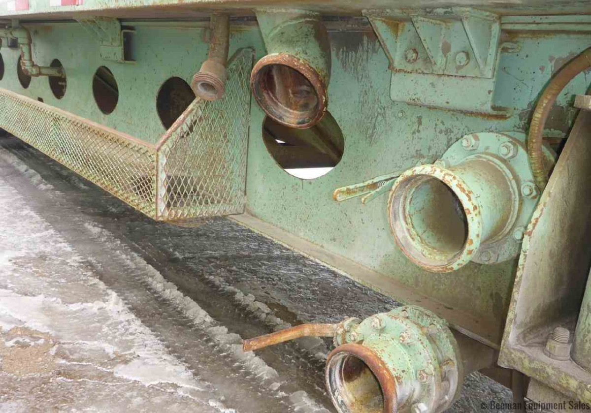 2= 300 BBL Trailer Mounted Mud Mixing System - Beeman Equipment Sales