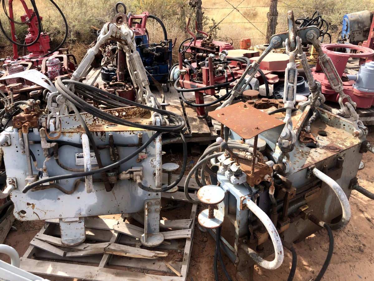 (x2) Scorpion 2000-RST Hydraulic Pipe Spinners - Beeman Equipment Sales