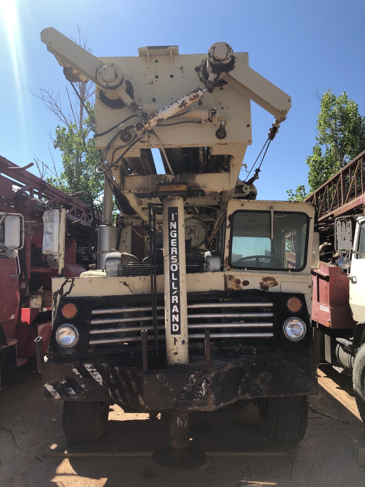 EVCO Trailer Mounted Hydraulic Power Swivel - Beeman Equipment Sales