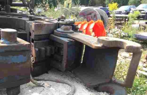 Eckel 3 1/2" Power Tongs - Beeman Equipment Sales