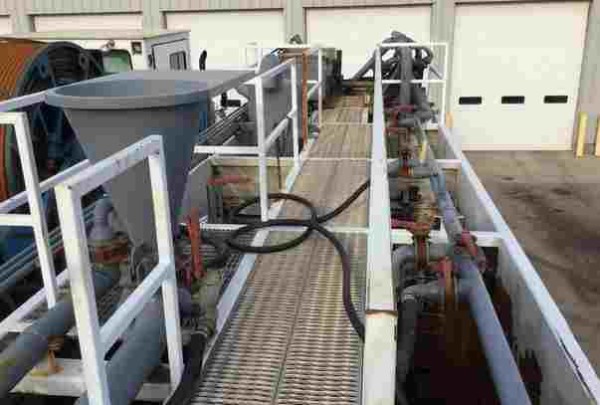 2007 Trailer mounted 200-Bbl Mud Mixing System - Beeman Equipment Sales