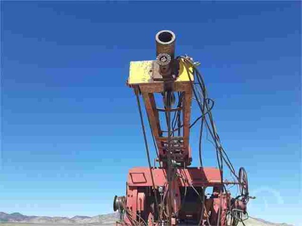 1951 Ford F900 Big Job Speedstar Drill Rig - Beeman Equipment Sales