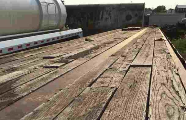 1982 Hobbs Flatbed Trailer - Beeman Equipment Sales