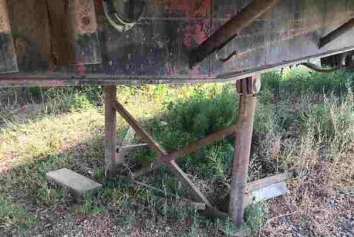 1982 Hobbs Flatbed Trailer - Beeman Equipment Sales