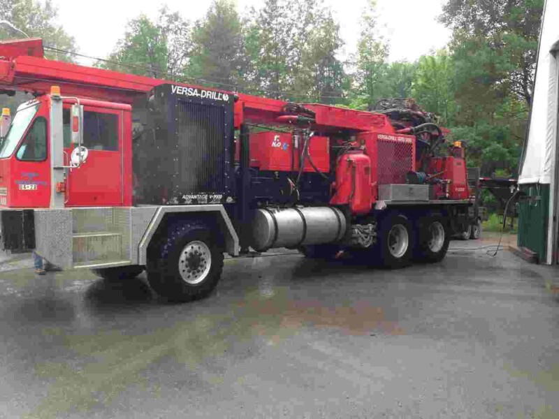 2004 V2000 Versa Drill Rig - Beeman Equipment Sales