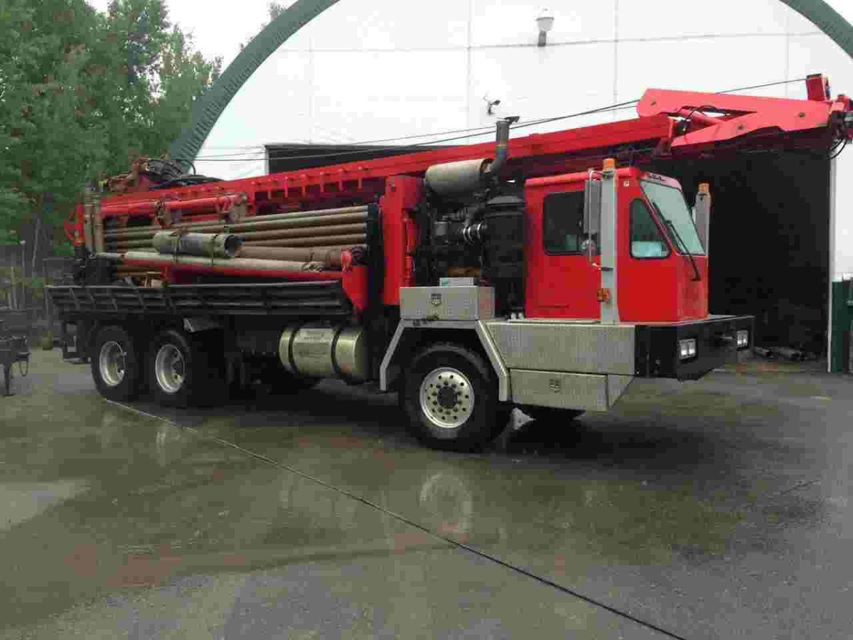 2004 V2000 Versa Drill Rig - Beeman Equipment Sales