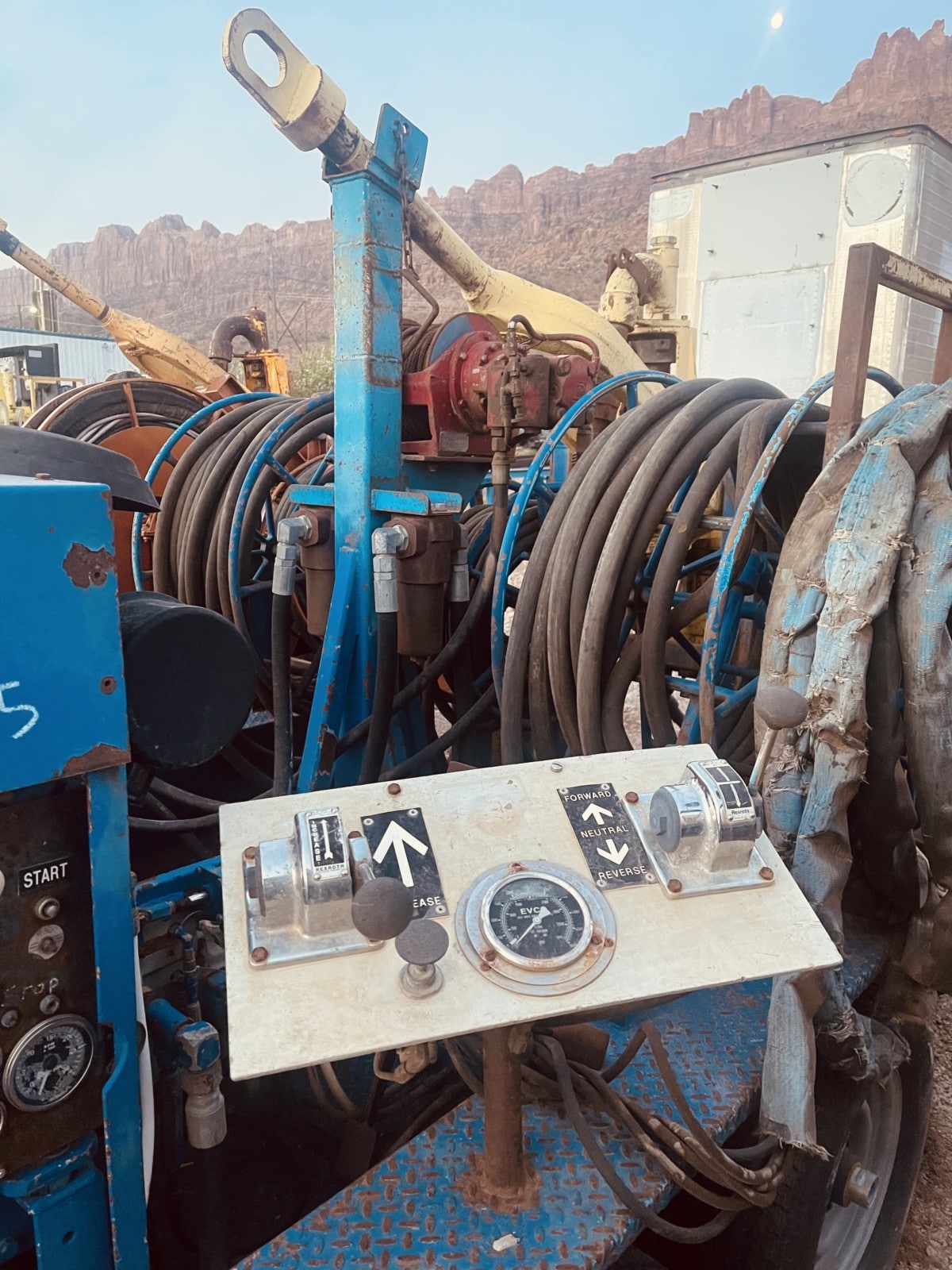 Hydraulic Power Swivel Unit - Beeman Equipment Sales