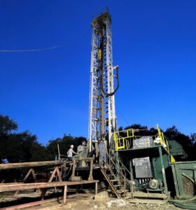 2004 Taylor RT4000 Drill Rig - Beeman Equipment Sales