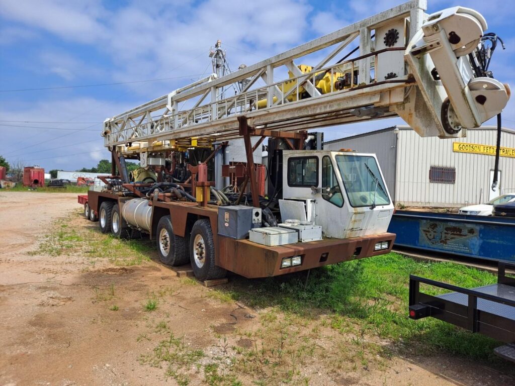 2015 Taylor Topdrive Drill Rig - Beeman Equipment Sales