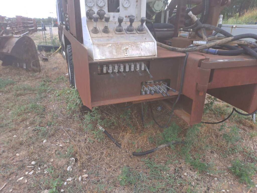 2015 Taylor Topdrive Drill Rig - Beeman Equipment Sales