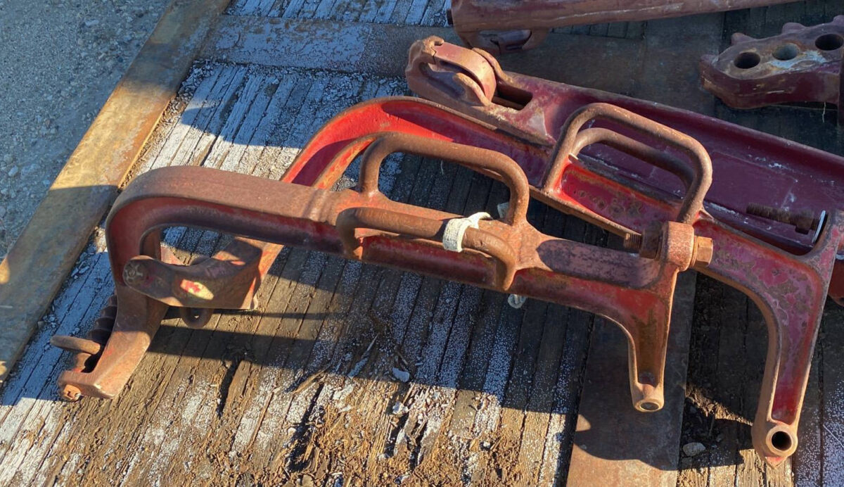2= DB 3 1/2" TO 8 1/4" Manual Tongs - Beeman Equipment Sales