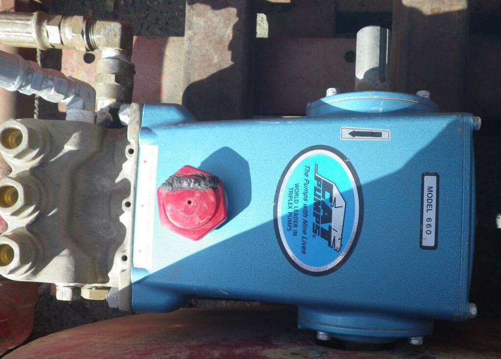 2005 Koomey 5 station closing unit - Beeman Equipment Sales