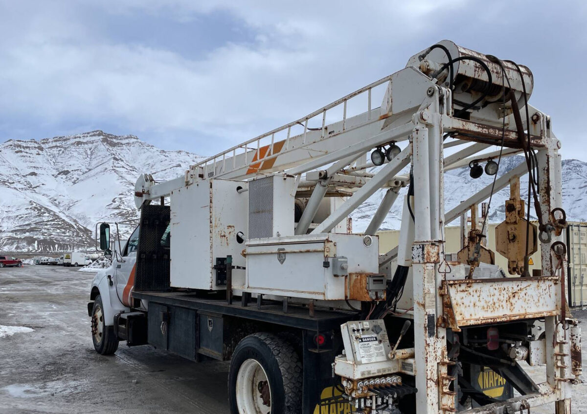 Smeal 10T Pump Hoist Rig - Beeman Equipment Sales