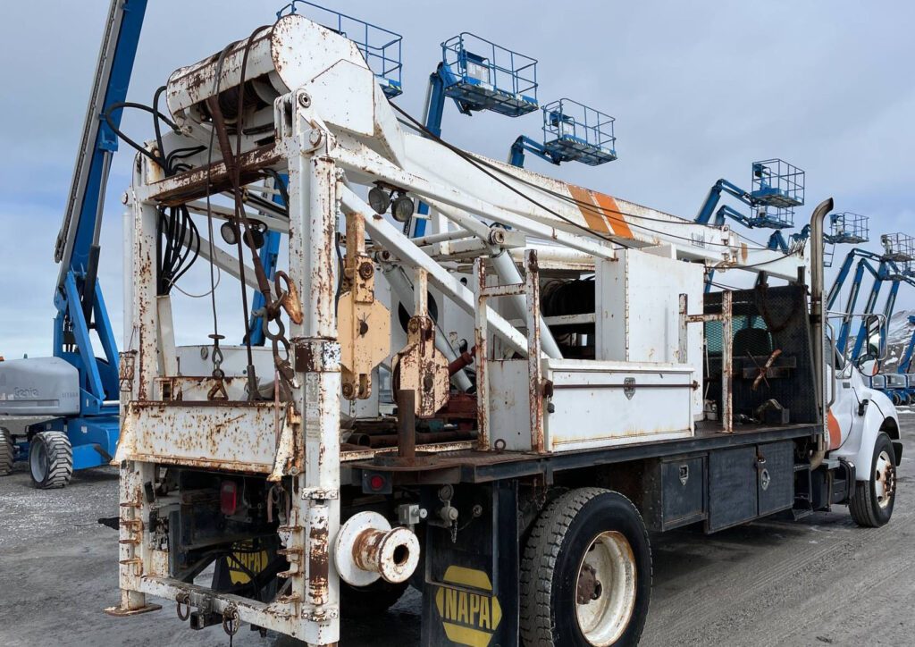 Smeal 10T Pump Hoist Rig - Beeman Equipment Sales