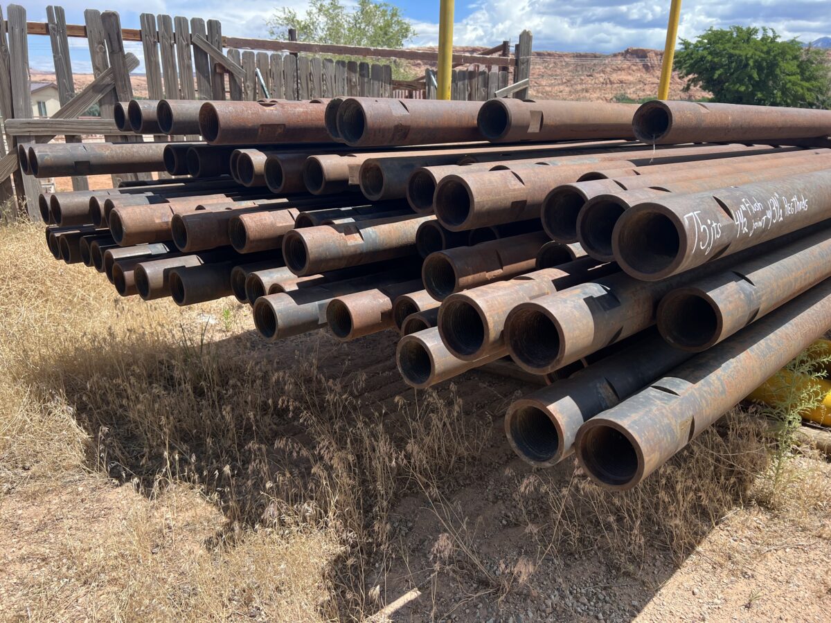 Drill Pipe- 4 1/2" x 25'L Flush Joint with 3 1/2" Reg threads - Beeman ...