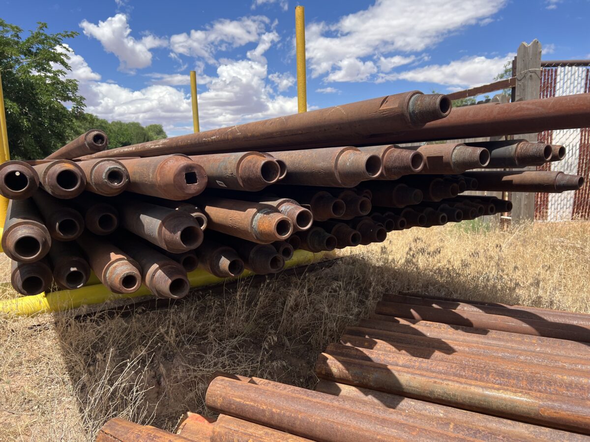 Drill Pipe- 4 1/2" x 25'L Flush Joint with 3 1/2" Reg threads - Beeman ...