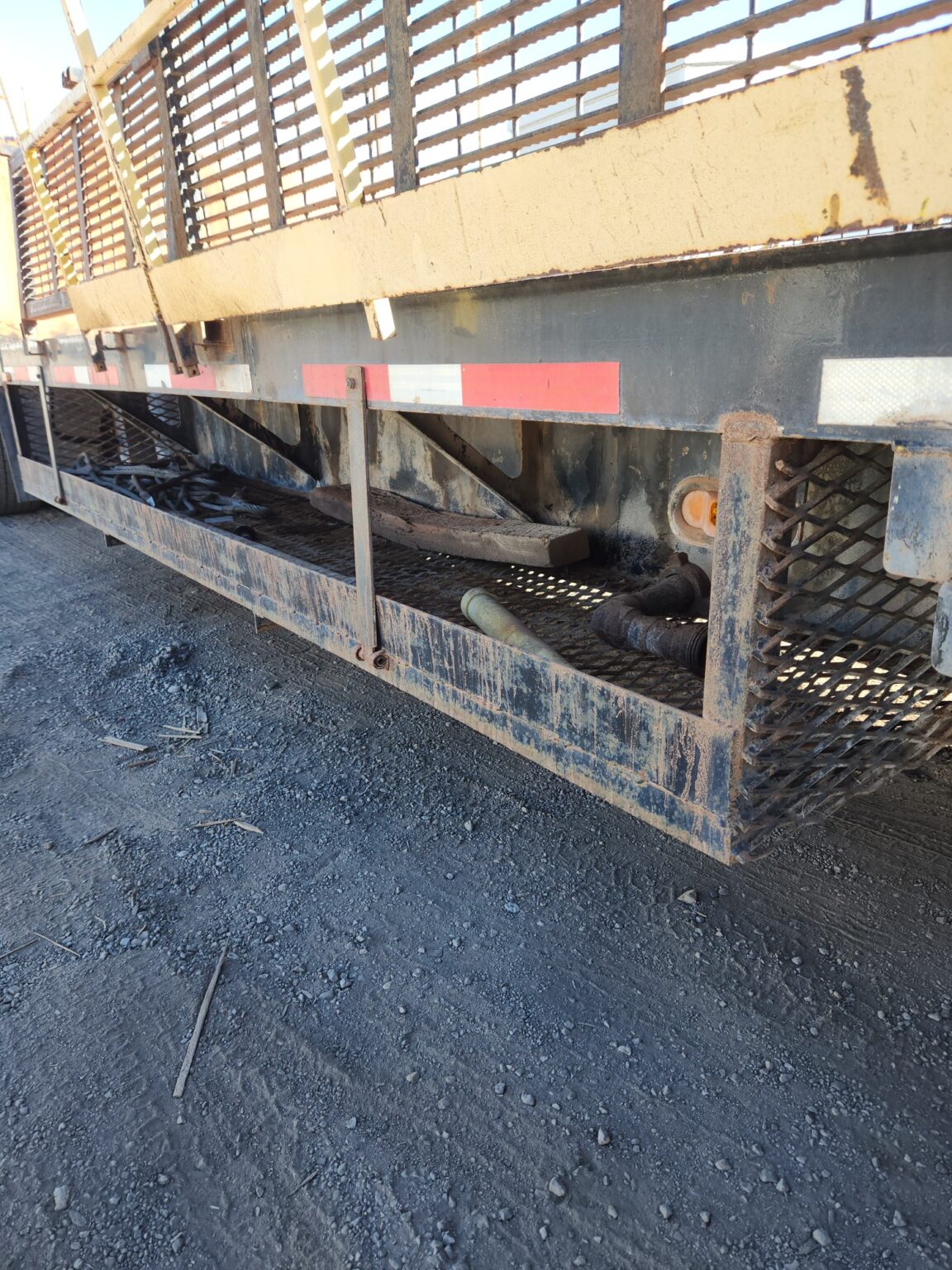 2006 Wade Step deck Trailer - Beeman Equipment Sales