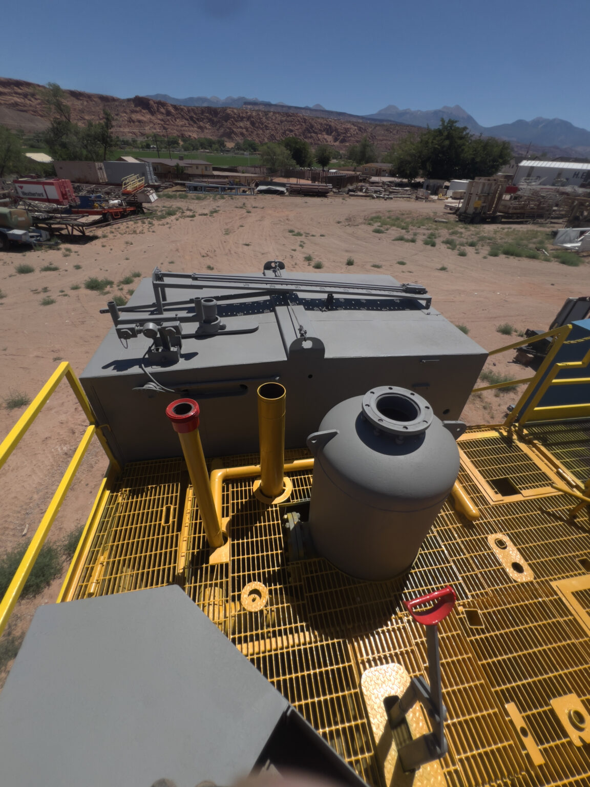300 BBL Trailer Mounted Mud Mixing System - Beeman Equipment Sales
